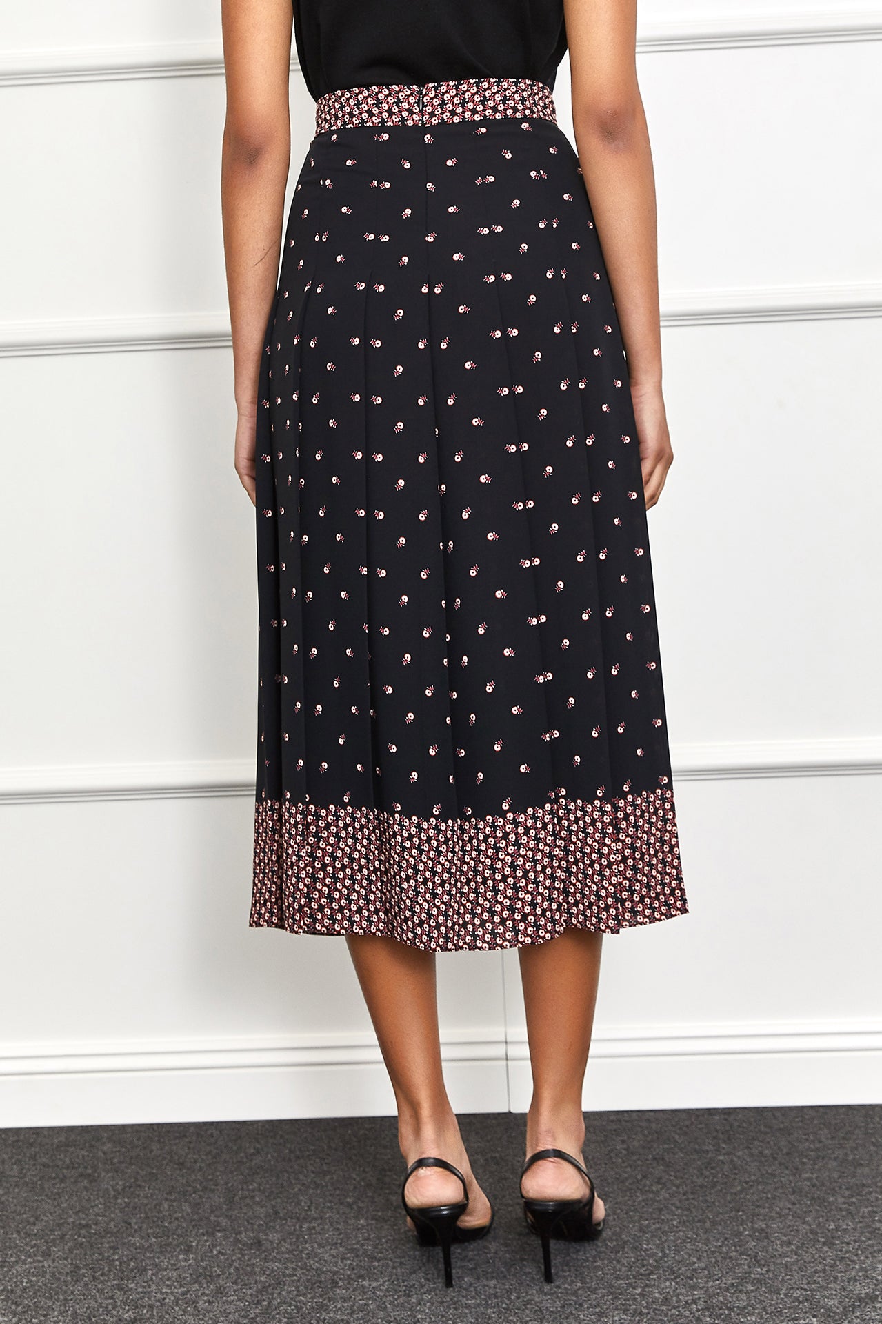 Skirt (Black) – Mergim